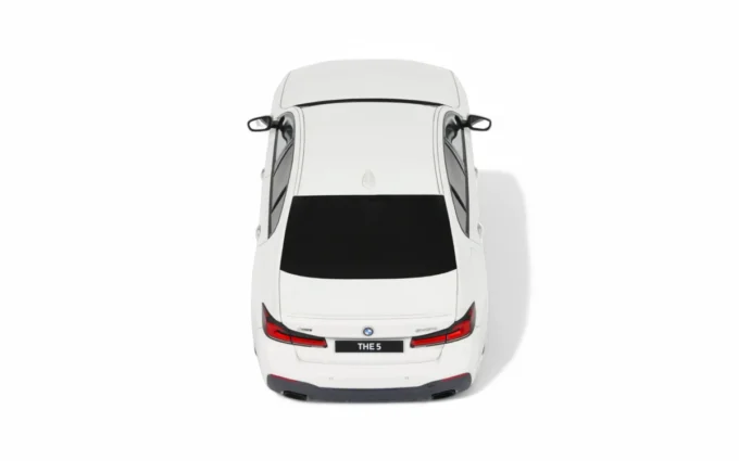 BMW 545e xDrive M Sport 1:18 model car GT Spirit GT496 - Modelkars