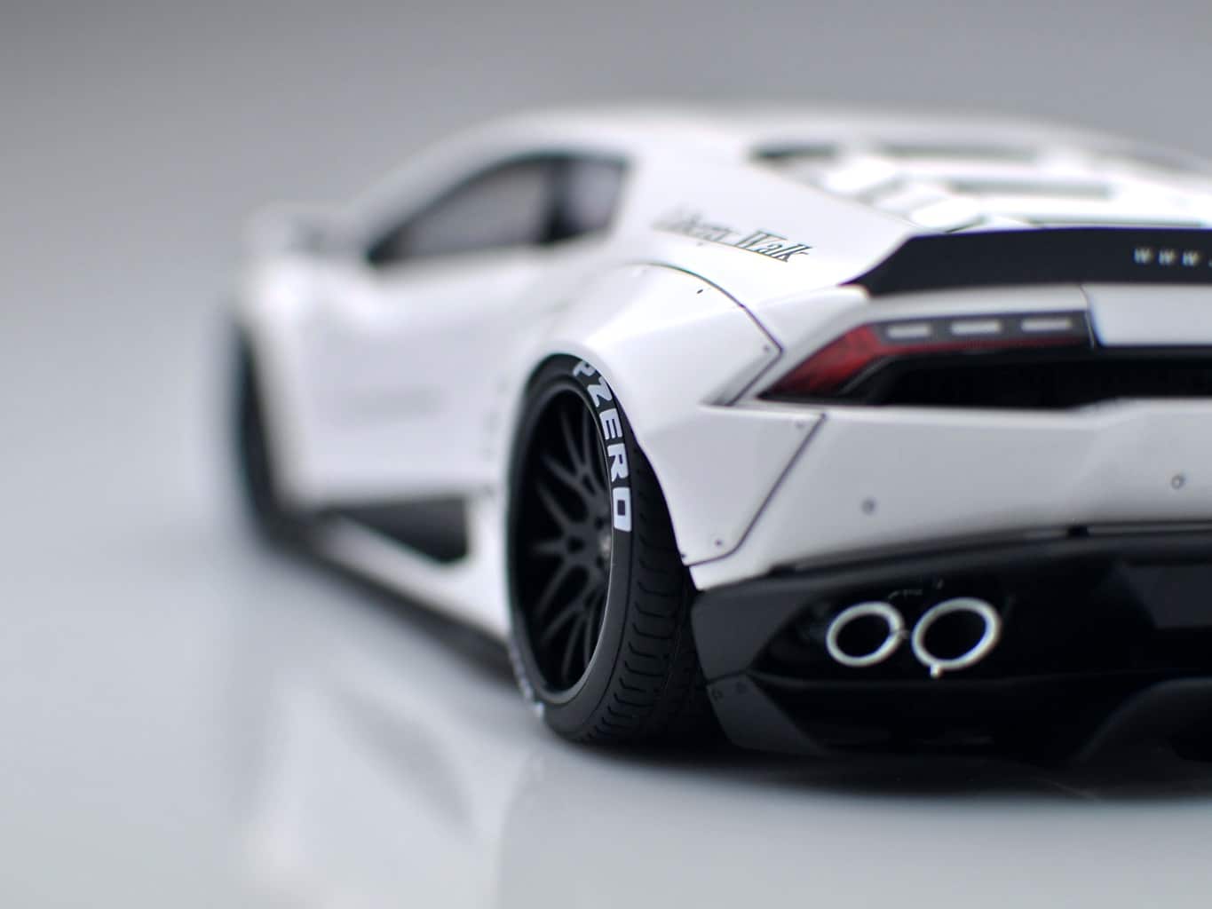 1:18 scale Liberty Walk model cars - Modelkars